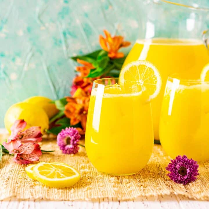 Fresh Mango Lemonade - Burrata and Bubbles